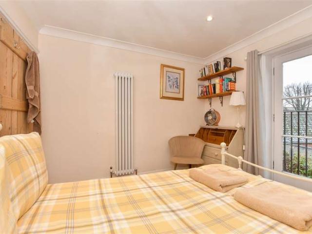 4 Bedroom Semi Detached House