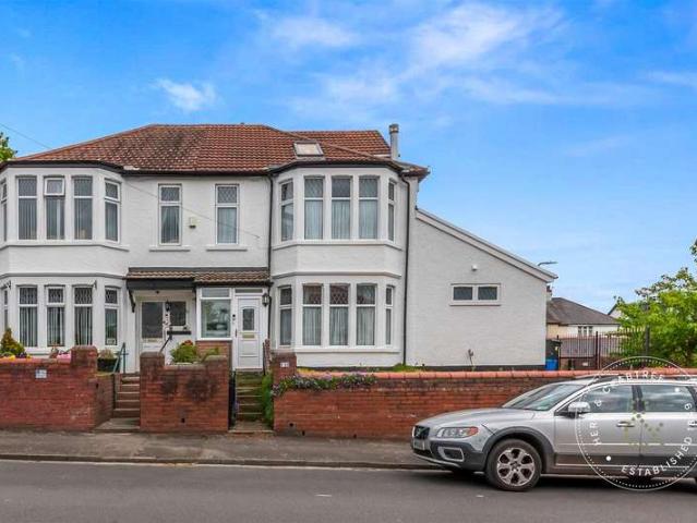 4 Bedroom Semi Detached House
