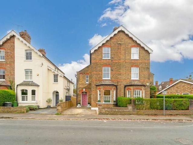4 Bedroom Semi Detached House