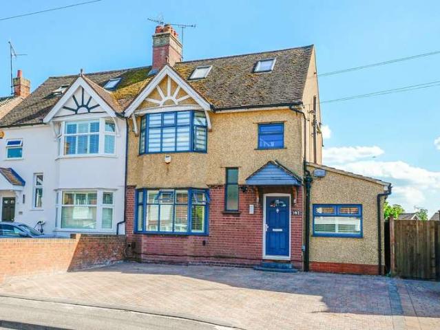 4 Bedroom Semi Detached House