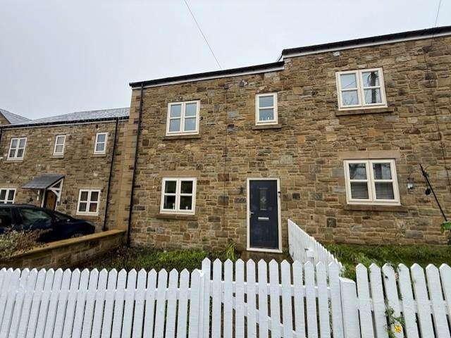 4 Bedroom Semi Detached House