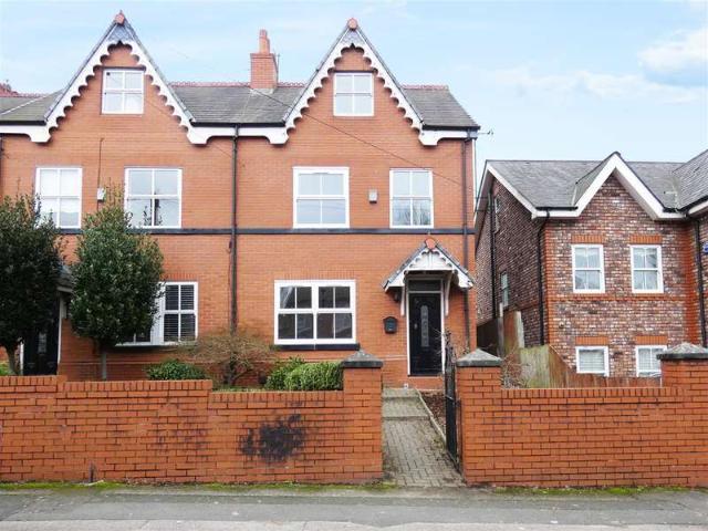 4 Bedroom Semi Detached House