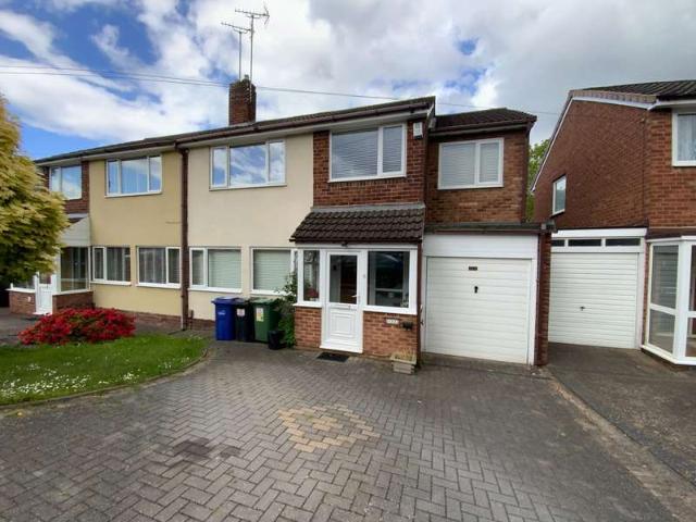 4 Bedroom Semi Detached House