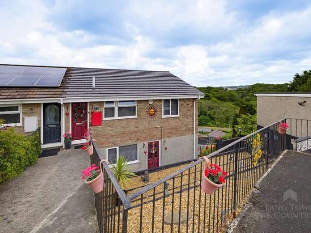 4 Bedroom Semi Detached House