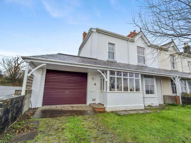 4 Bedroom Semi Detached House