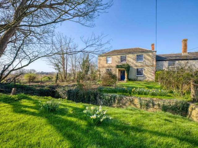 4 Bedroom Semi Detached House