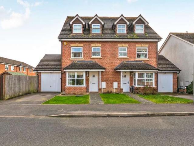 4 Bedroom Semi Detached House