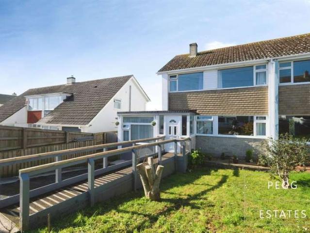 4 Bedroom Semi Detached House