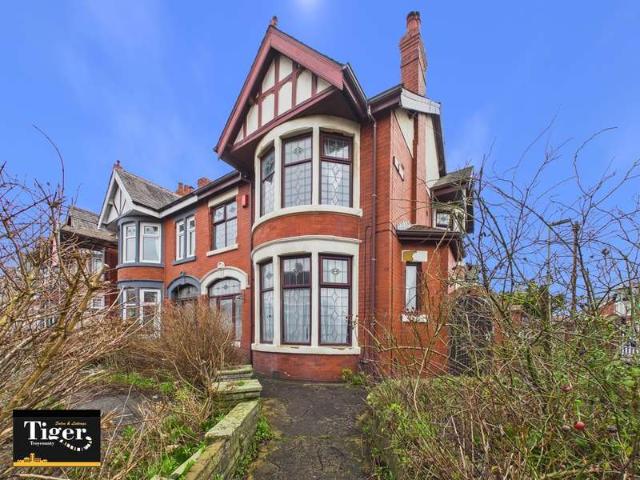 4 Bedroom Semi Detached House