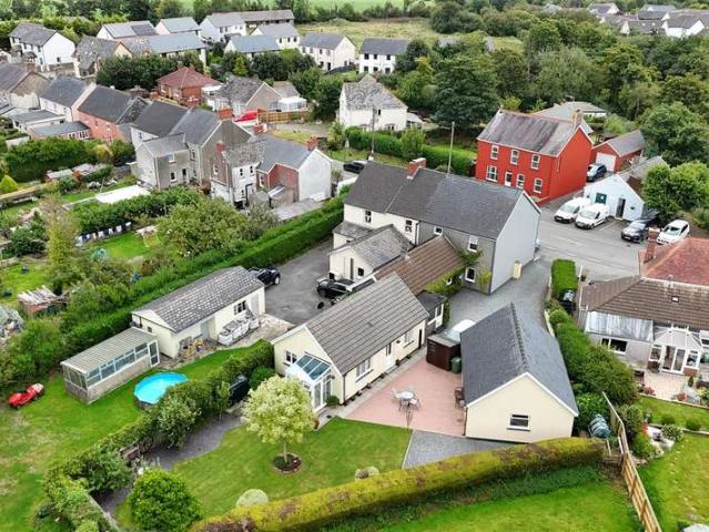 4 Bedroom Semi Detached House