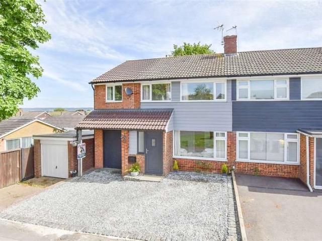 4 Bedroom Semi Detached House