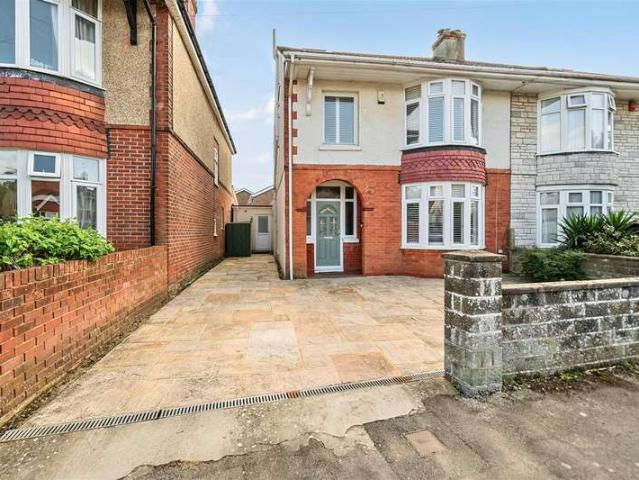 4 Bedroom Semi Detached House