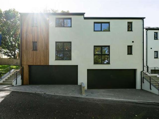 4 Bedroom Semi Detached House