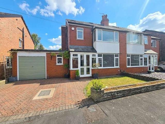4 Bedroom Semi Detached House