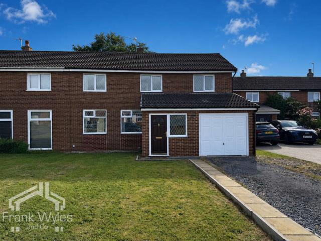 4 Bedroom Semi Detached House