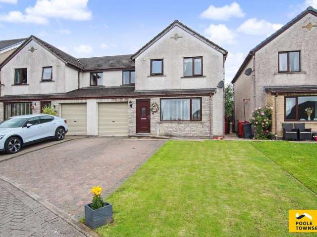 4 Bedroom Semi Detached House