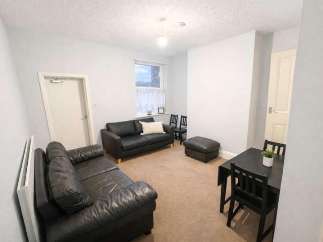 4 Bedroom Semi Detached House
