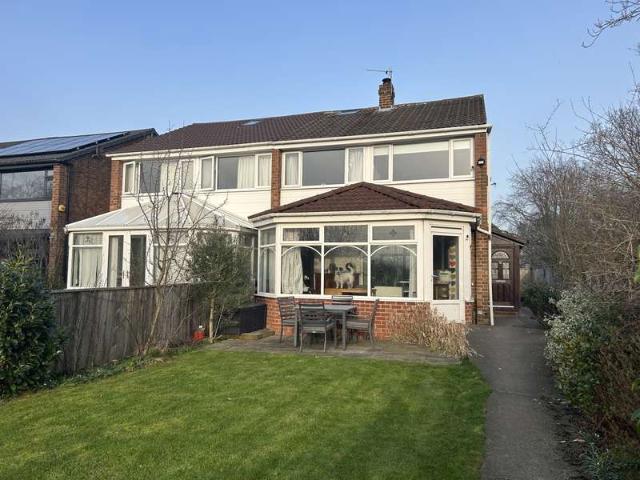 4 Bedroom Semi Detached House