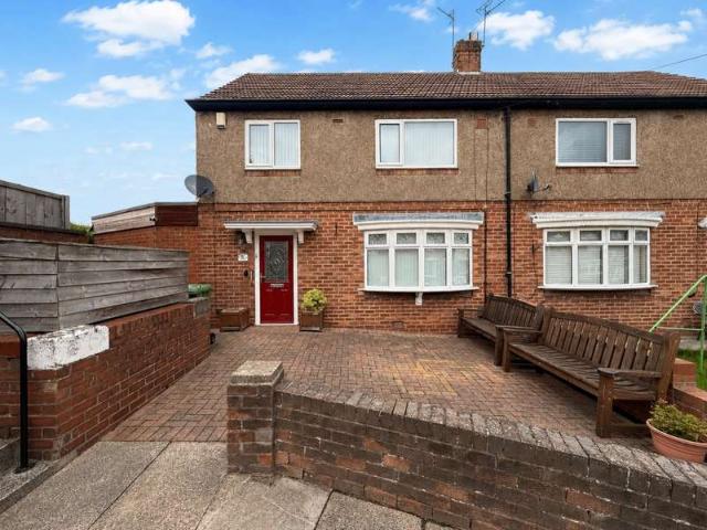4 Bedroom Semi Detached House