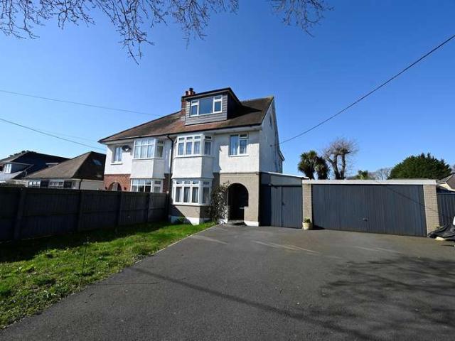 4 Bedroom Semi Detached House
