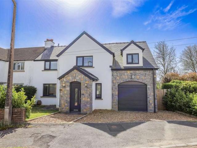 4 Bedroom Semi Detached House