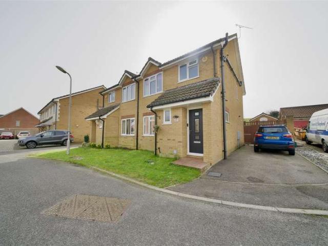4 Bedroom Semi Detached House