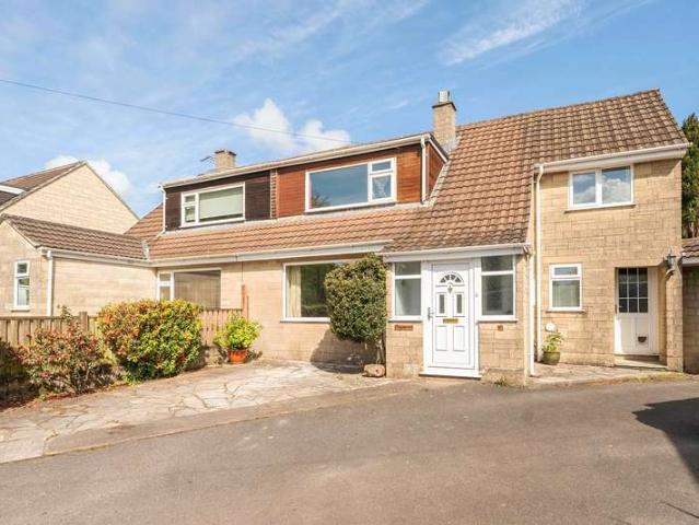 4 Bedroom Semi Detached House