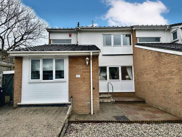 4 Bedroom Semi Detached House