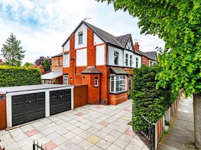4 Bedroom Semi Detached House