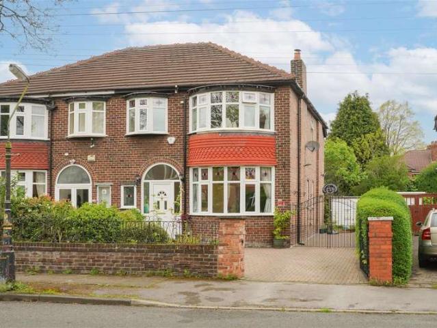 4 Bedroom Semi Detached House