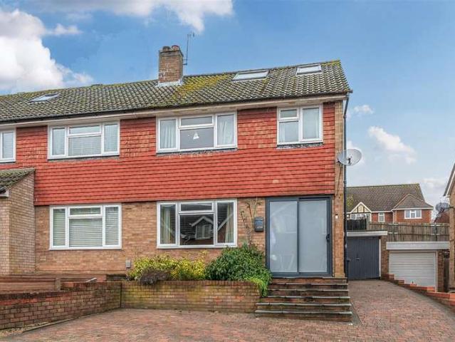 4 Bedroom Semi Detached House