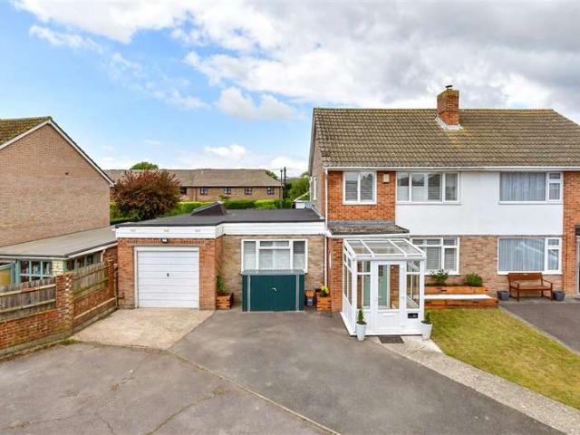 4 Bedroom Semi Detached House
