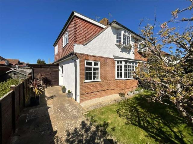 4 Bedroom Semi Detached House