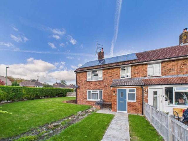 4 Bedroom Semi Detached House