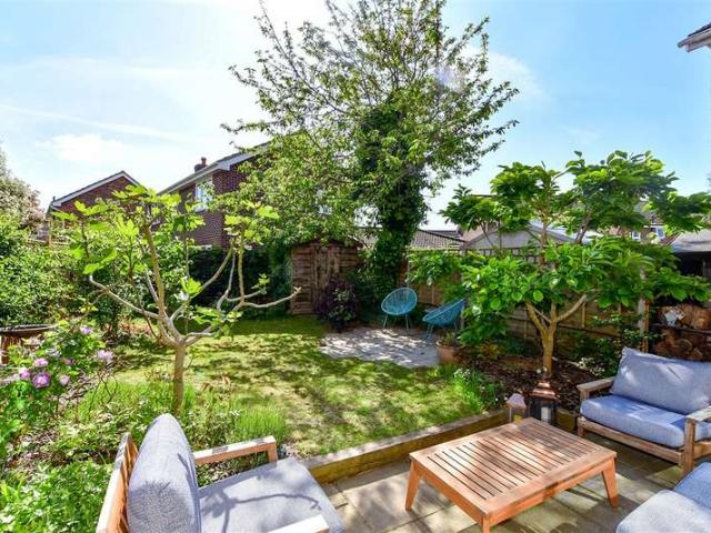 4 Bedroom Semi Detached House