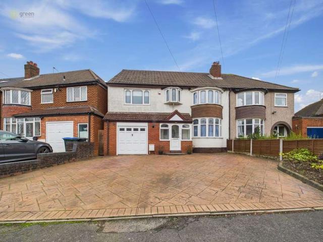 4 Bedroom Semi Detached House