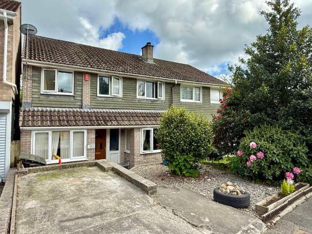 4 Bedroom Semi Detached House