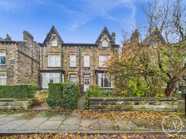 4 Bedroom Semi Detached House