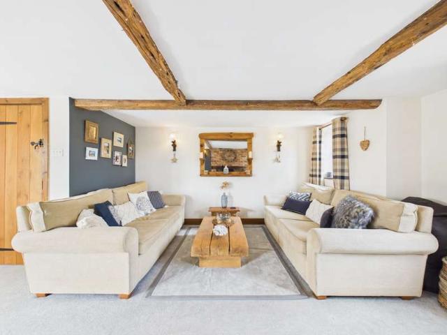 4 Bedroom Semi Detached House