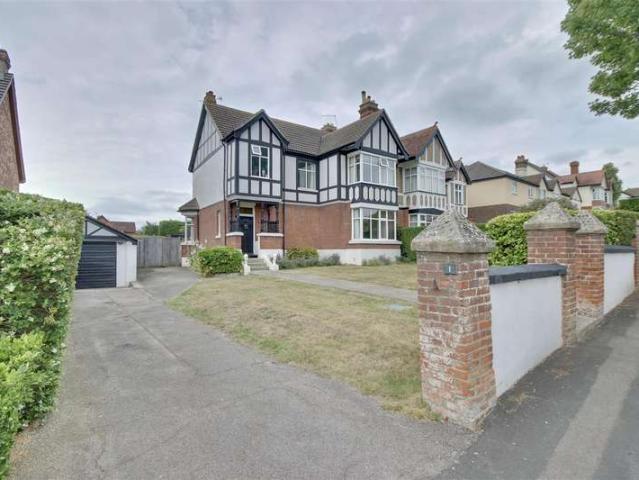4 Bedroom Semi Detached House