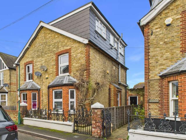 4 Bedroom Semi Detached House