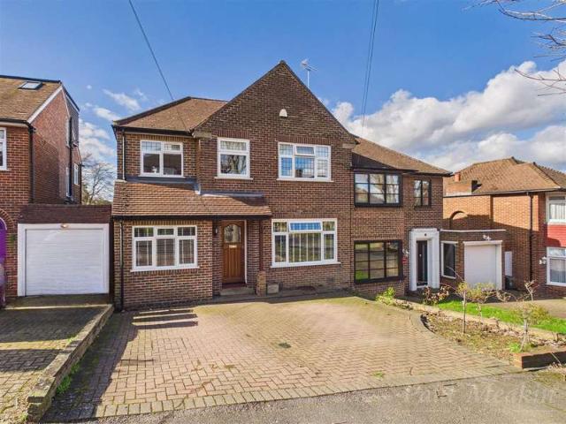 4 Bedroom Semi Detached House