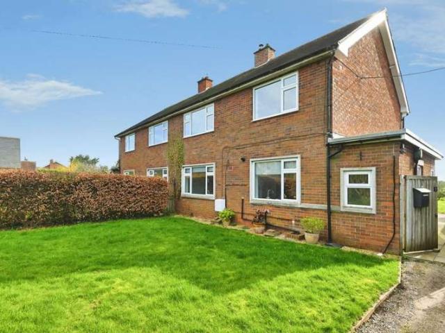 4 Bedroom Semi Detached House