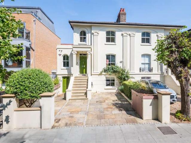4 Bedroom Semi Detached House