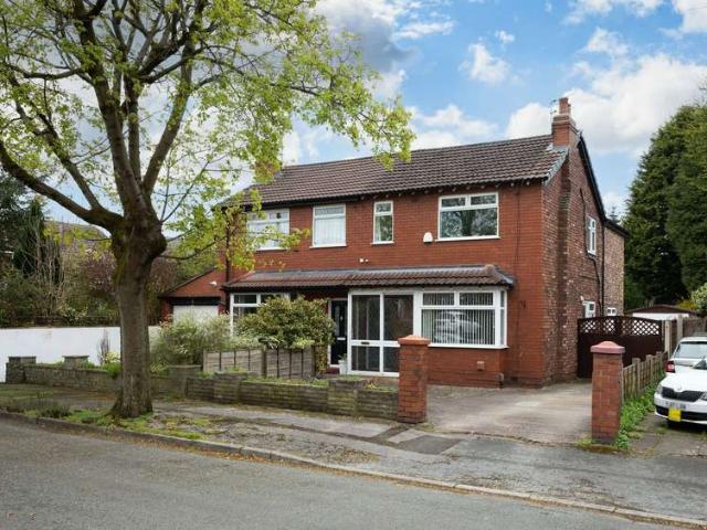 4 Bedroom Semi Detached House
