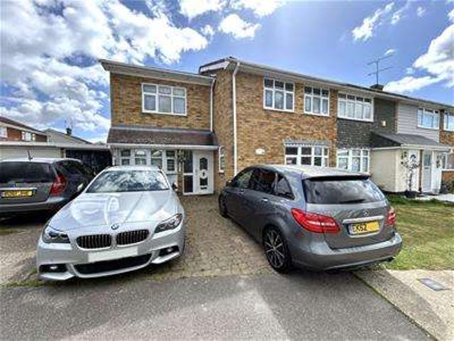 4 Bedroom Semi Detached House