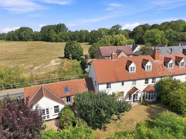 4 Bedroom Semi Detached House