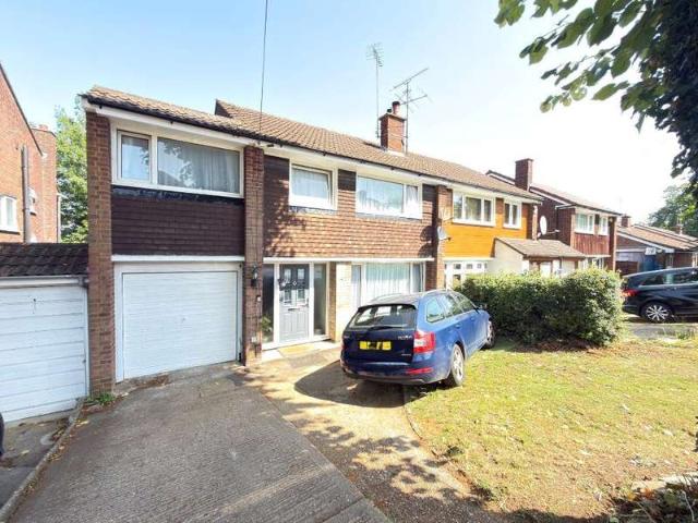 4 Bedroom Semi Detached House