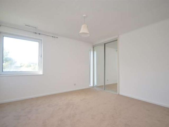 4 Bedroom Semi Detached House