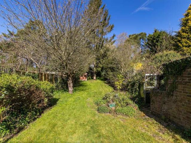 4 Bedroom Semi Detached House
